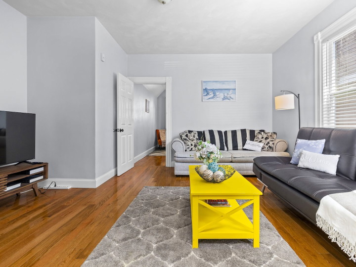 Cozy, 1st Fl, 3br2ba, 2park，7min Walk To Subway - Cambridge, MA