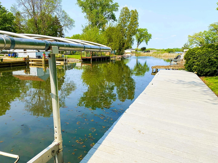 Lake Winnebago Home: Firepit, Kayaks, Pet-friendly - Oshkosh, WI