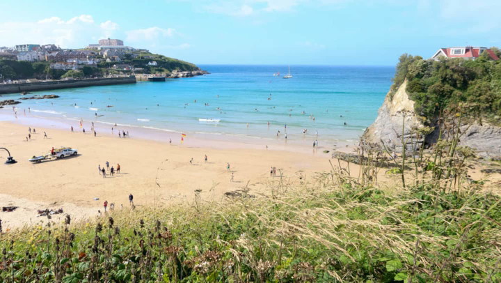 Modern Apartment  Steps From The Beach - Fistral Beach
