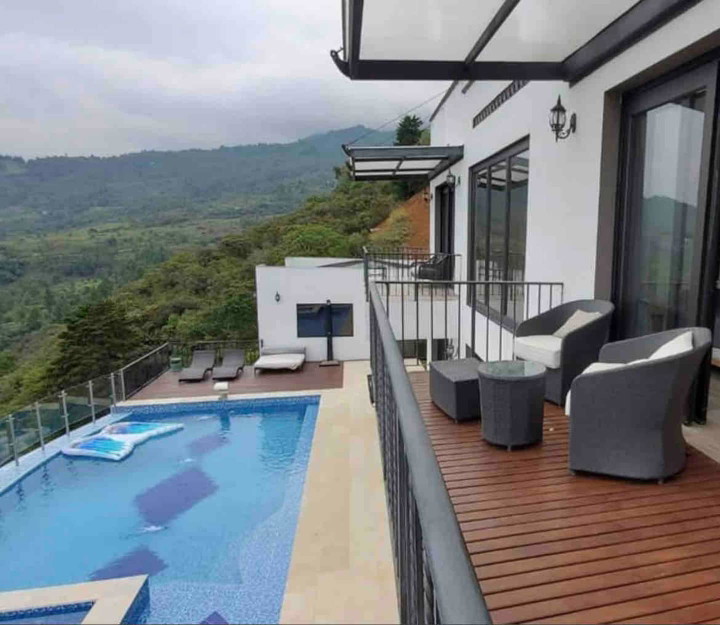 Luxury Villa 3 Diamantes Close To Medellin - Copacabana