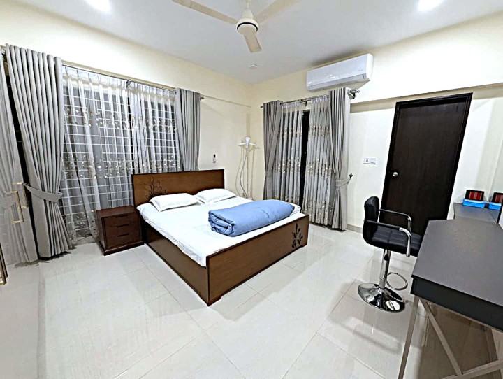 2br-ac-lift-wifi-water Purifier-near Gec/khulshi - Bangladesh