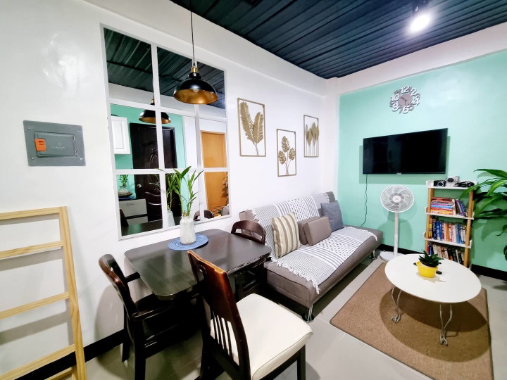 Urbanstay Antipolo - 1bedroom W/ Kitchen & Parking - Angono