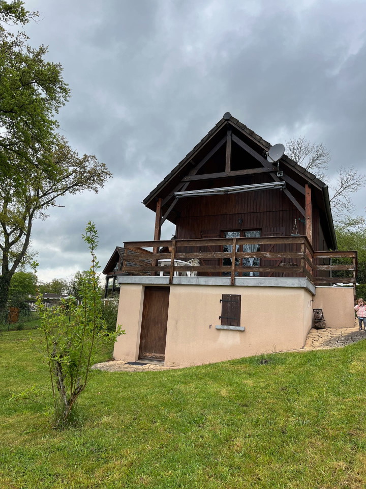 Peaceful Lakeside Cottage - Morvan