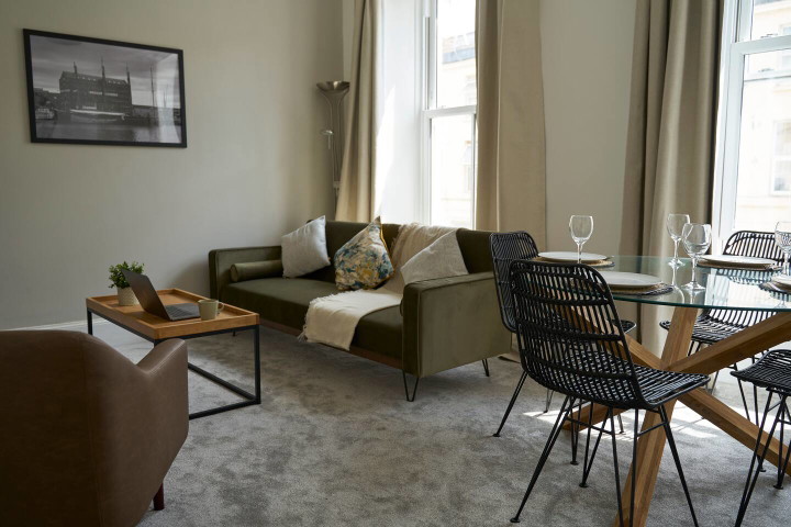 Spacieux Appartement Central 2 Lits, 4 Lits | Kahuna Stays - Gloucester