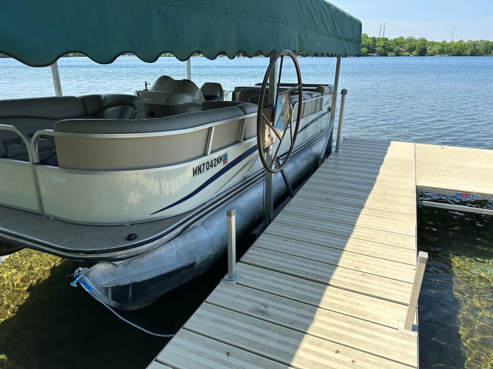 Delightful Lake Shore Cottage! Pontoon Included! - Alexandria, MN