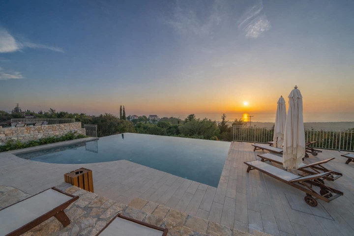 Fiskardo Boutique Suites, Ground-floor Room. - Fiskardo