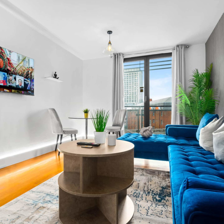 Arcadian Apartment* Bedroom Tv* Balcony* Parking - Birmingham