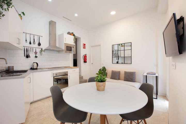 Private 2 Bedrooms And 2 Bathrooms - Puerta Del ÁNgel - Madrid