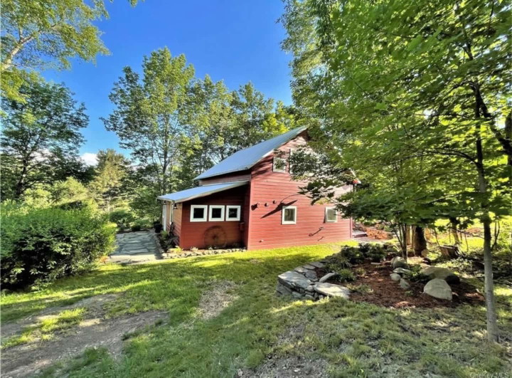 The Rustic Barn - Narrowsburg, NY
