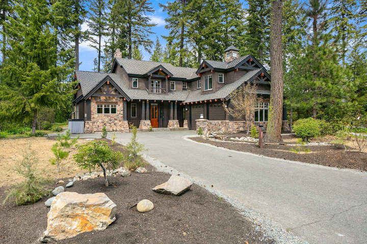 Hot Tub, Golf View, Game Room, Pet Friendly Cabin - Cle Elum, WA