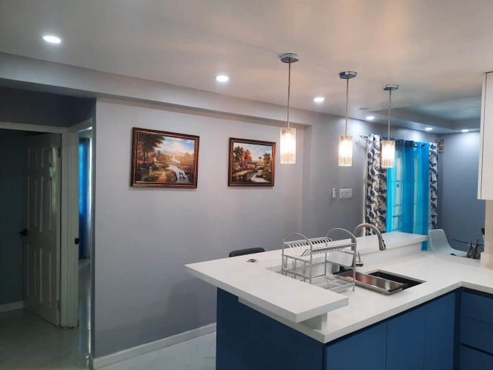 Central & Comfy Two Bedrm Apt In Kingston - Kingston