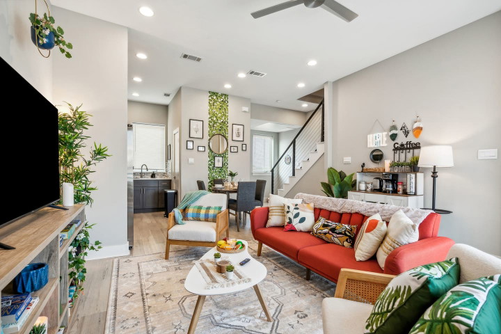 Charming 2bdtownhouse: 20 Mins To Dallas Stadium! - Fort Worth, TX