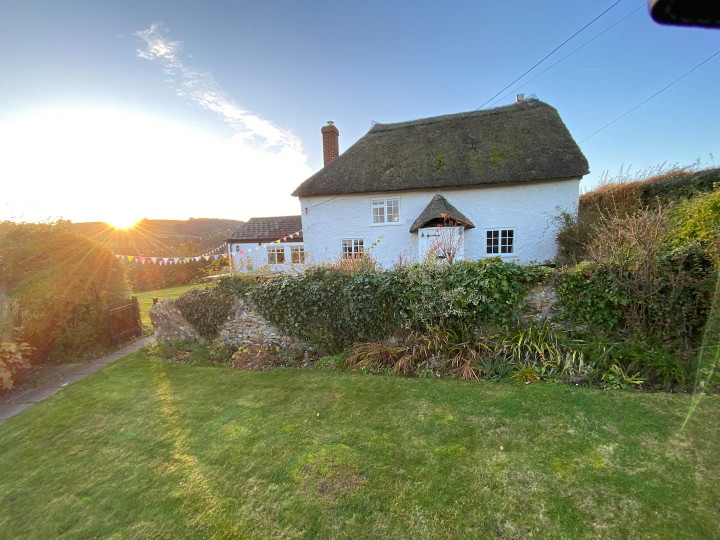 Beautiful Cottage In Stunning Setting. - Honiton