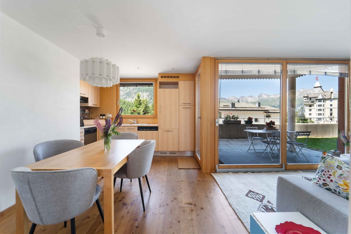 Modern 2bedrooms Apartment + Garden + Parking - Zuoz