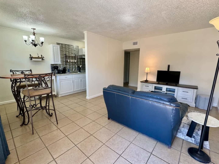Tu Area Apartment - Tulsa, OK