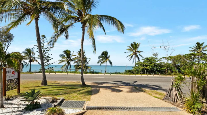 148 On Scenic - Amazing Beachfront Property - Yeppoon