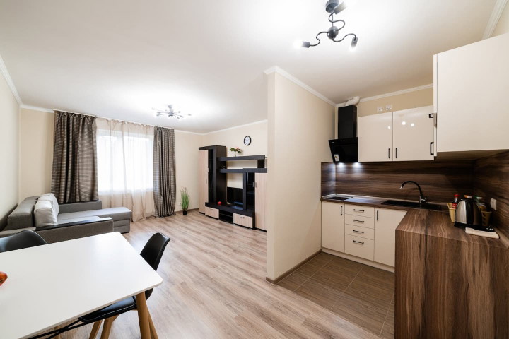 (6) Downtown! Cozy Apartments In A New Building! - Uzhhorod
