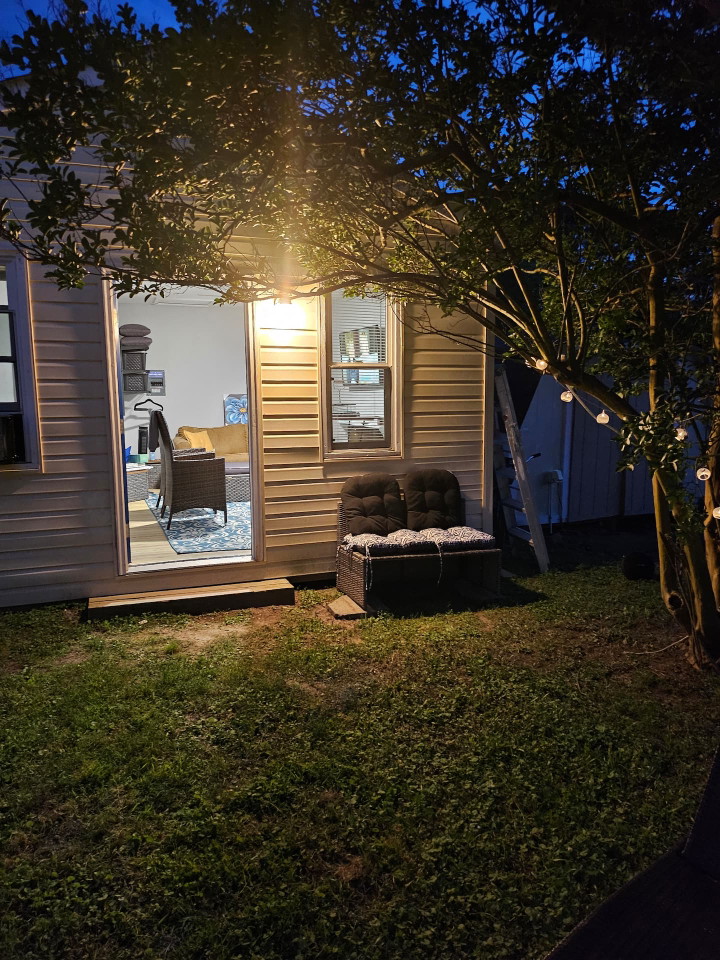 Backyard Cozy Tiny Home - Chesapeake, VA
