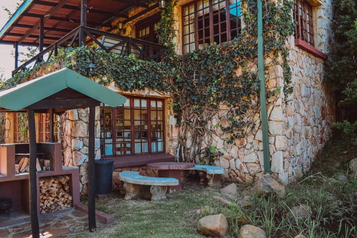 Charming Stone Cottage Set Against A Hill 4x4 Only - Dullstroom