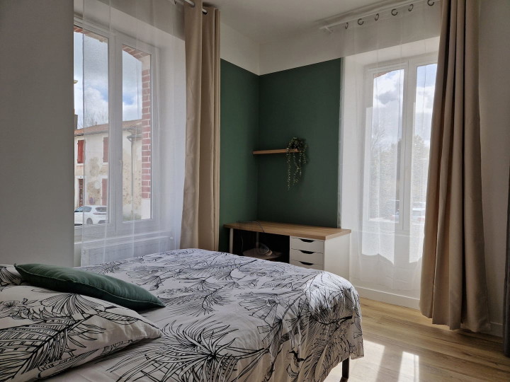 Maison Cosmopolite : 5 Chambres, 5 Salles De Bain - La Roche-sur-Yon