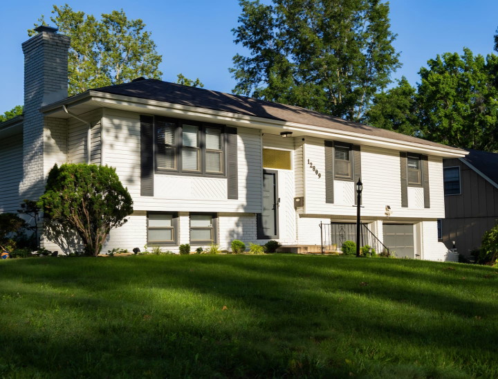 4br/3ba | Sleeps 12 | Near Longview Lake | Pets Ok - Kansas City, MO
