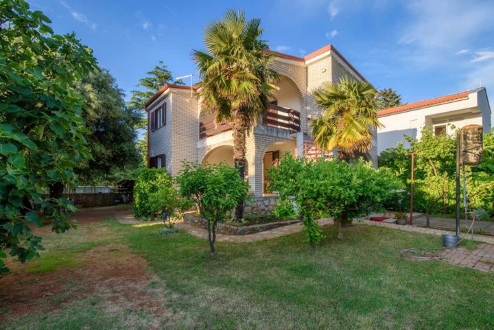Charming Villa Cherry - First Floor Apartment - Krk
