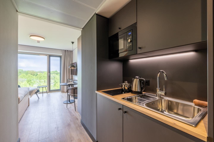 The Base Park View Studio Apartment - Munich