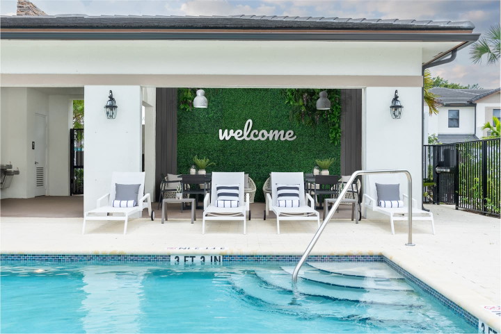 Stylish 3/2.5 Townhome Near Inter Miami With Pool - Coconut Creek, FL