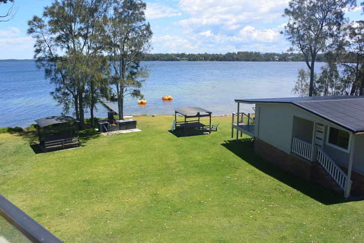Dungowan Waterfront Accommodation Cottage 2 - Hyams Beach