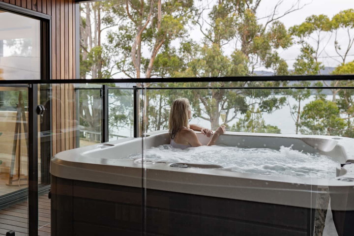Ocean Mist Cabin  Spa, Fireplace & Ev Charger - Bruny Island