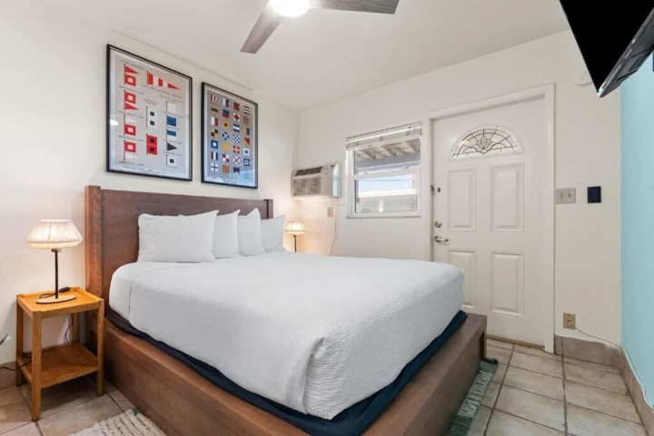 Water View Queen Suite W/ Pool & Free Breakfast - Big Pine Key, FL