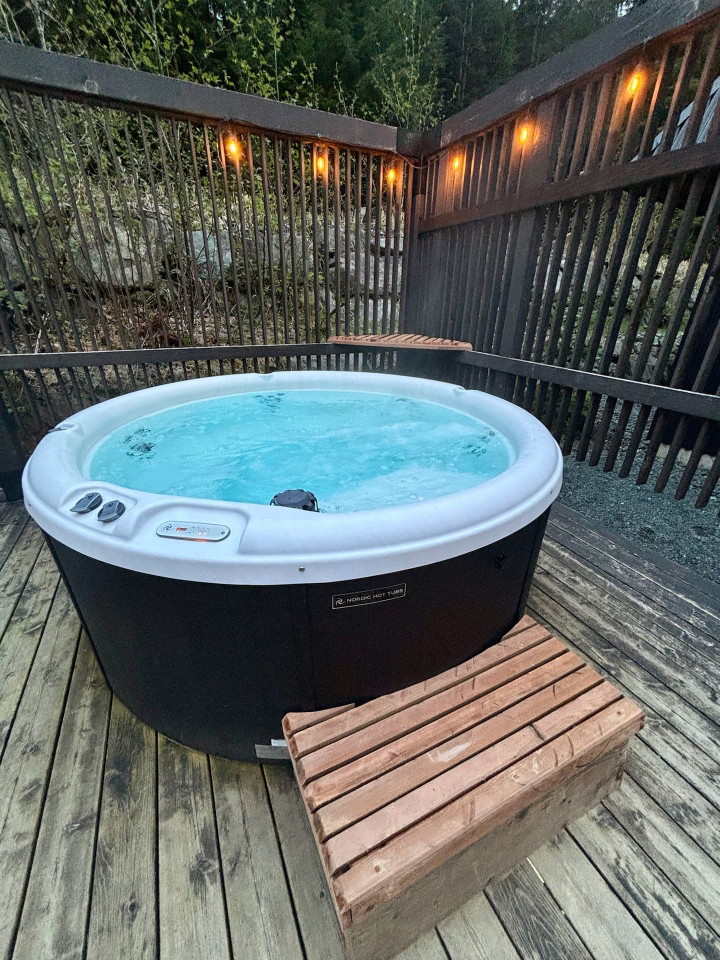 Ebb&flow Cottages (Unit 11 - Flow) - Port Renfrew