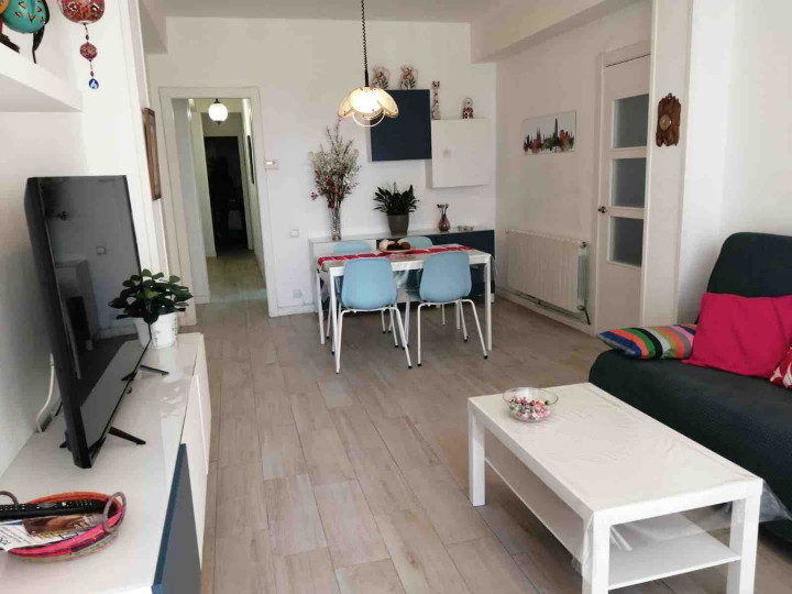 Spacious And Remodeled Apartment Next To The Metro - Barcelona