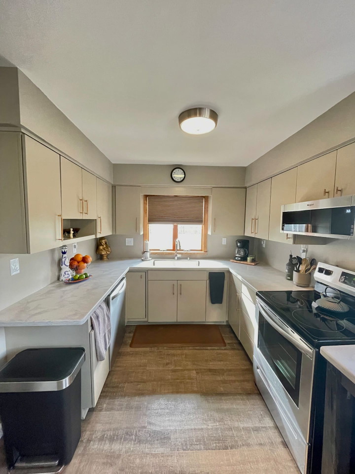 Clean | Cozy | 3 Bd Family Home | Lake Erie, Pa - Pennsylvania