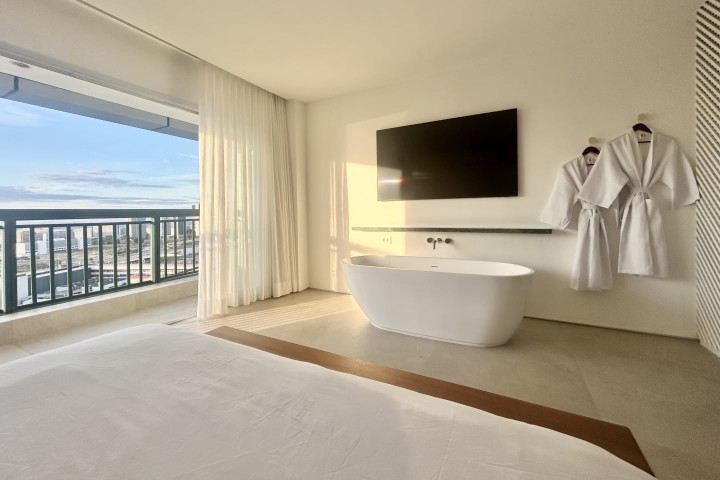 Vista Panorâmica C/ Banheira Hotel Vision Tv Wifi - Brasil