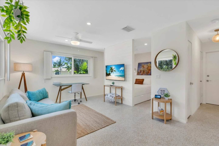 Coastal Studio Getaway|5 Min To Beach|pool - Venice