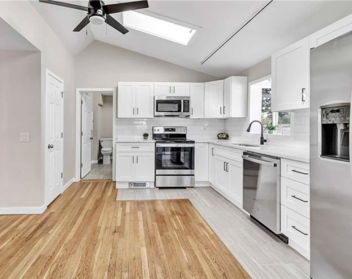 Tranquil Beach House Unit 2 - Milford, CT