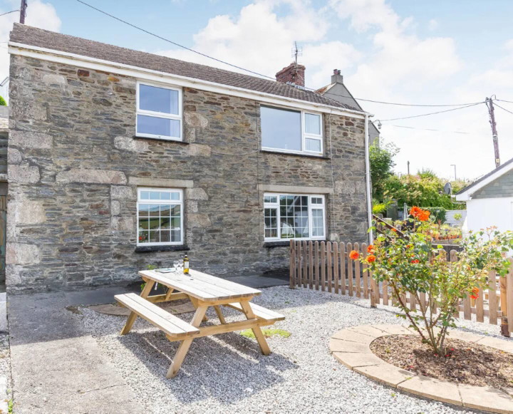 Fisherman's Rest, Sleeps 4, Covered Parking. - Porthleven