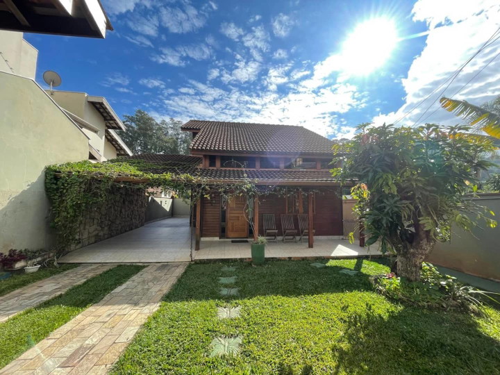 Entire Chalet: 3 Bedrooms (1 Ensuite With Hot Tub) 2 Parking Spaces - Jundiaí