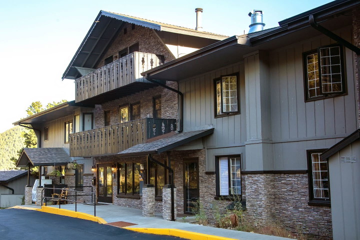 Bright 1 Bedroom Condo With River View Off Deck - Estes Park, CO
