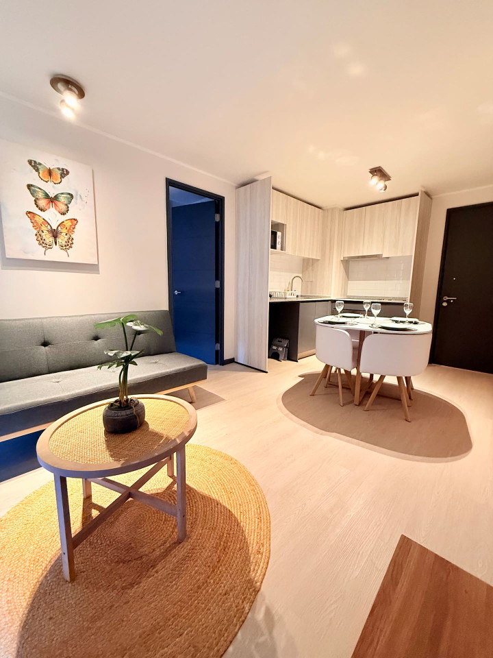 Comfortable And Quiet With Excellent Connection. - Chile