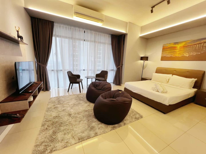 Grand Medini Legoland Gleneagles Netflix - Jurong East