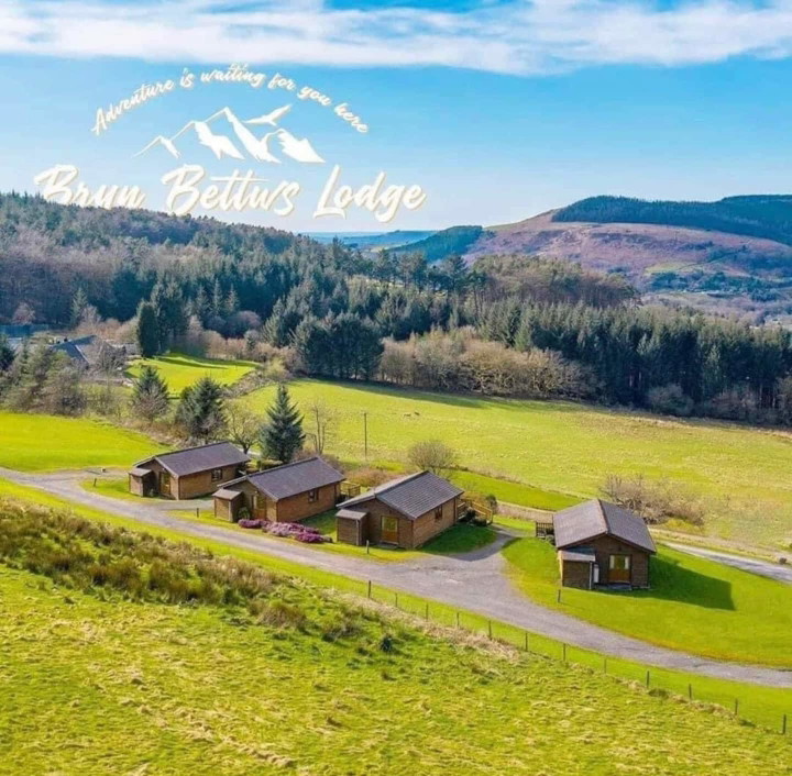 Log Cabin 2 @ Bryn Bettws - Port Talbot