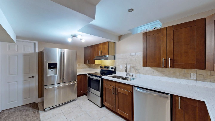3 Bedroom Apartment For Up To 7 With 2 Bathrooms - Pickering