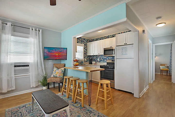 À Quelques Pas De La Plage, Du Parc Et Du Centre-ville ! Bungalow Confortable - Palm Beach, FL