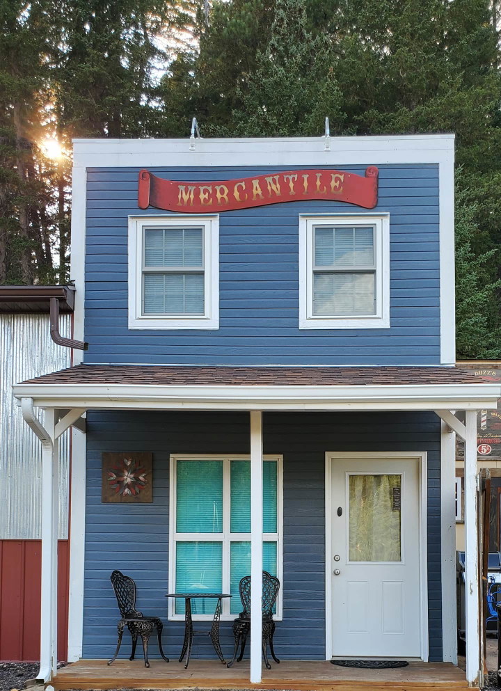 Comfy Stay With Loft And Murphy Bed, Sleeps Up To Four. - Deadwood, SD
