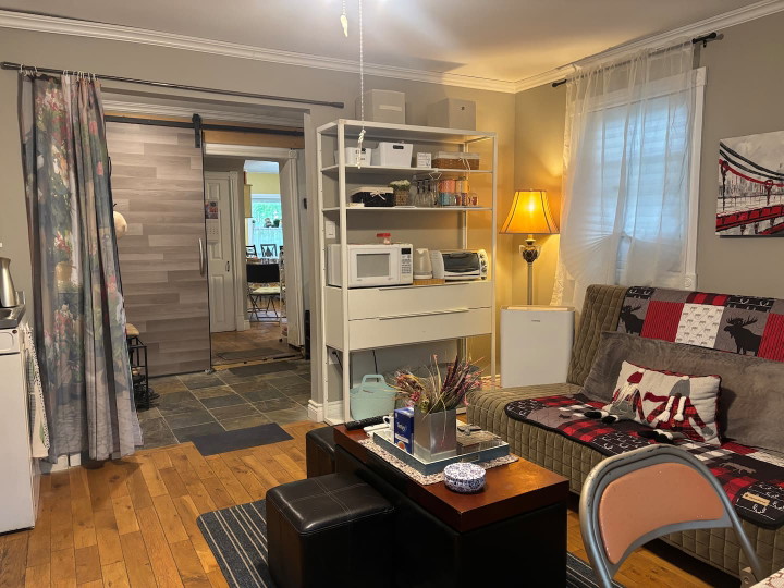 Your B&b Walking Distance To Shops And The Beach - Midland