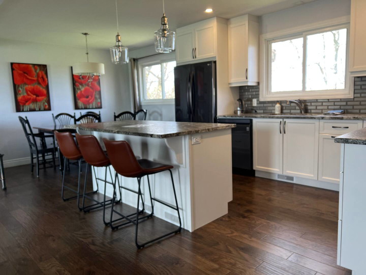 Private And Perfectly Positioned Home. - Kingston