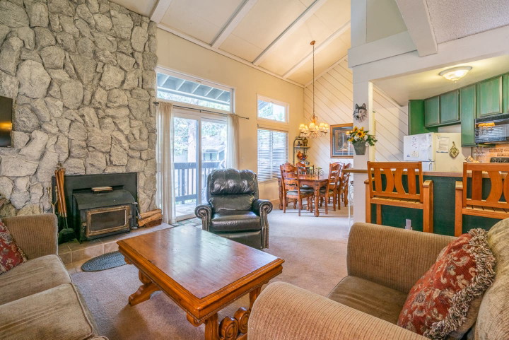 Mountain Getaway In Mammoth Lakes. Sleeps 8 - Mammoth Lakes, CA