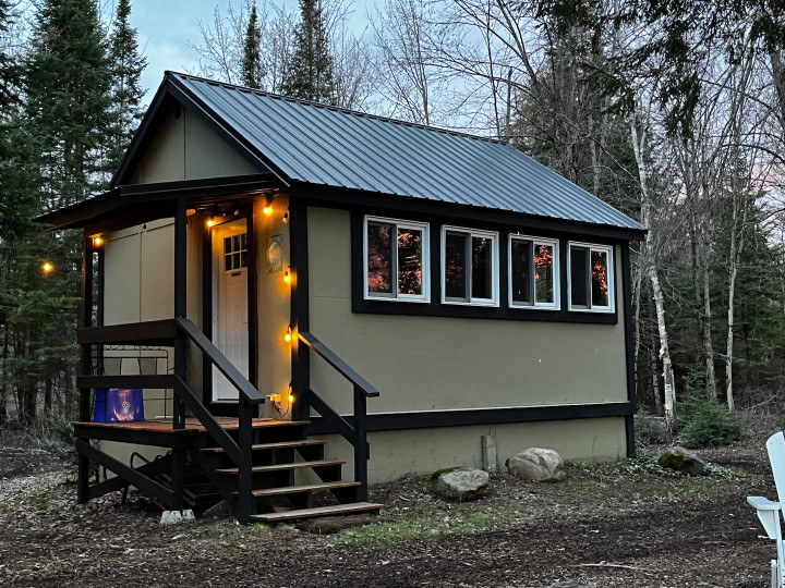 Cute Cabin On The Muskoka River. - Bracebridge